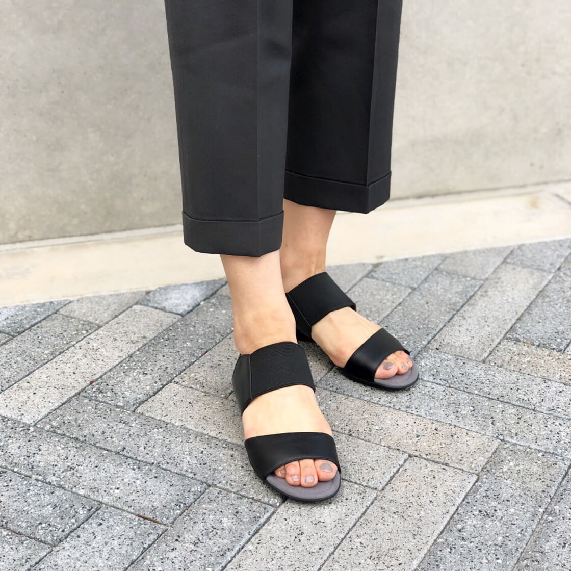 夏に欠かせない、大人の『黒サンダル』 > HAYASHIGO ONLINE SHOP